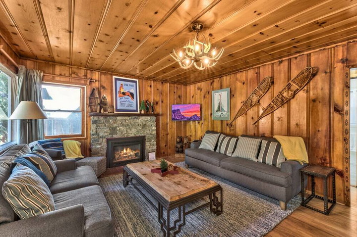 Classic Lower Tahoe Park Cabin! - Tahoe City, CA