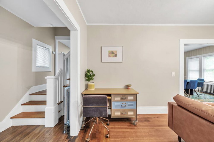 Beautiful 4br 2 Bathroom House With Parking - Springfield, MA