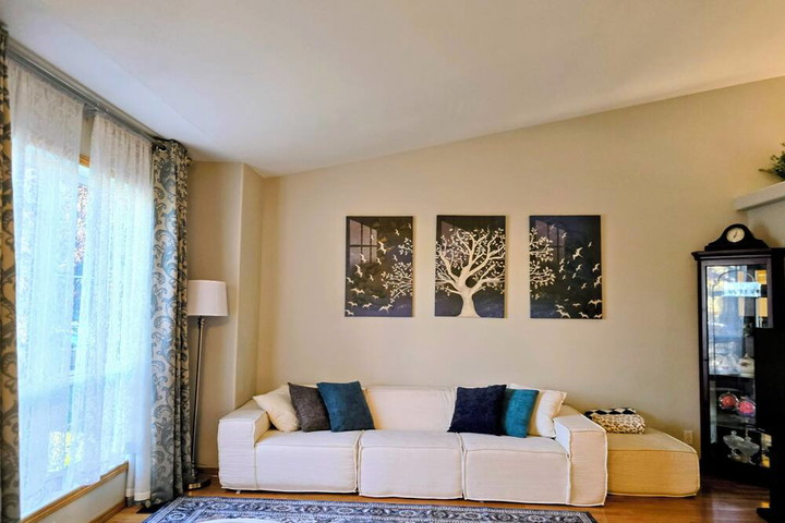 Pet-friendly 2-bedroom Close To Westerner. - Red Deer