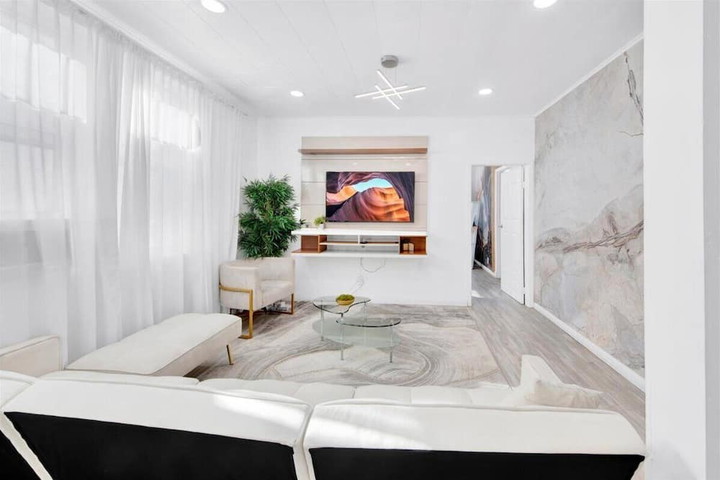 Luxury 4br Sleeps 16 Free Parking Walk To Train Near Nyc - White Plains, NY
