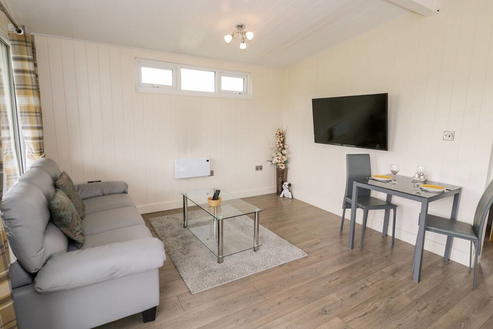 Cotswold View 3, Romantic, Character Holiday Cottage In Honeybourne - Chipping Campden