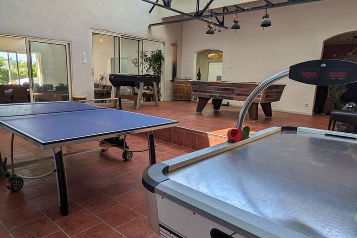 Loft Entre Vigne Et Truffes Location Vacances Groupe En Provence - Valréas