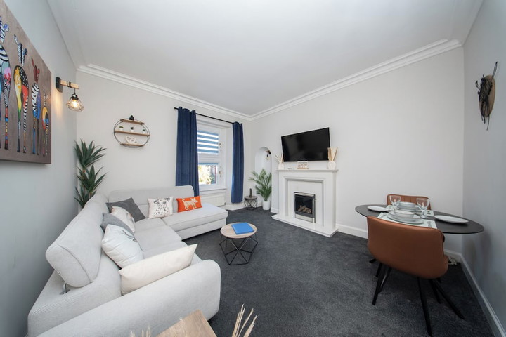 Broughty Ferry 1 Bedroom First Floor Maisonette - Brand New Rental !!!! - Dundee, UK