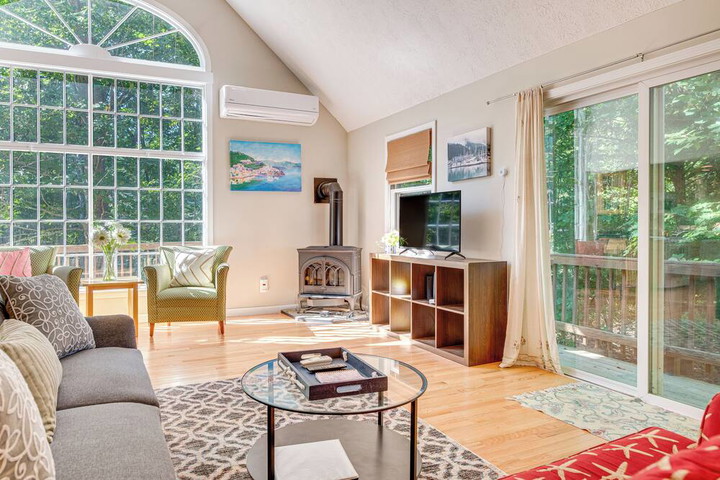 1/2 Mi To Ogunquit Beach: Maine Home W/ Deck! - Wells, ME