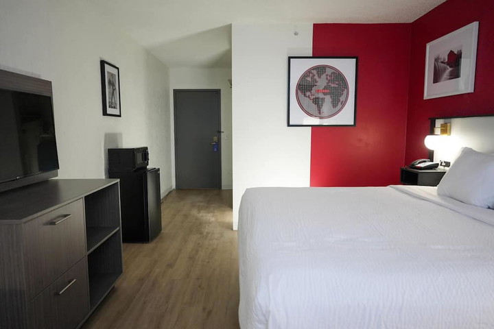Pet-friendly Tulsa-area Stay With Free Breakfast & Parking - Broken Arrow, OK