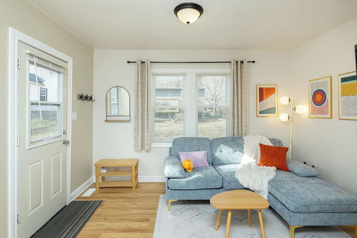 Happy Happy Guest House 1bd/1ba In Quiet Yet Popular Neighborhood - Iowa