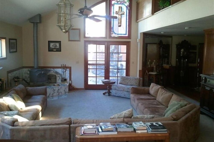 Secluded On 9 Acres Beautiful 6,000+ Sq. Ft. Cabin, 6 Bd 4.25 Bath - Prescott, AZ