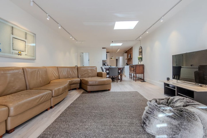 Toronto Cork Town, Queen St.e, Spacious 2nd Fl. Loft - Mississauga