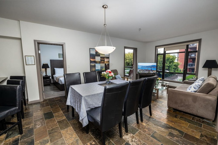 Lake Resort Upgraded Spacious Dream Vacation Home With Gym Near Beach - Kelowna