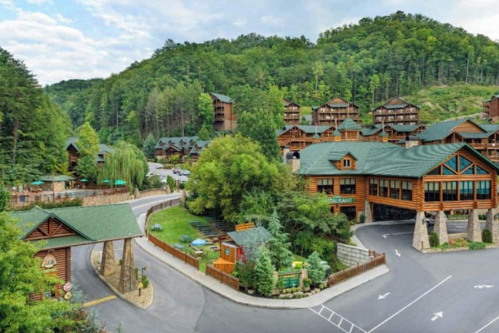 2-bedroom Resort In Superb Gatlinburg With Fitness Room, Jetted Bath Tubs, W/ac - Gatlinburg, TN