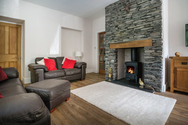 Fellside Lodge, Pet Friendly, With Hot Tub In Bowness-on-windermere - Windermere