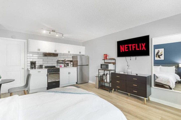 Fort Worth Studio3  10 Min To Downtown, Gym, Pets - North Richland Hills, TX
