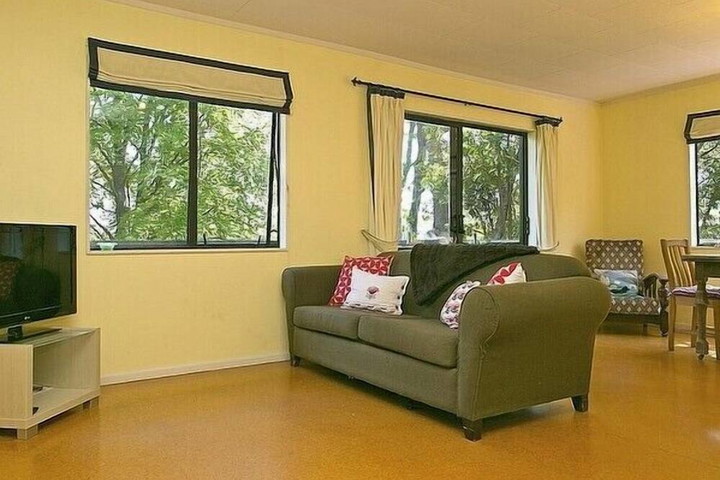 Matuku Hideaway - Taupo Holiday Home - Taupō