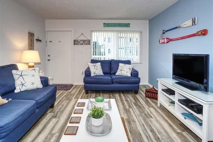 Lay-z-liv-n 12 ~ Pool, Steps To Beach, Updated - Holmes Beach, FL