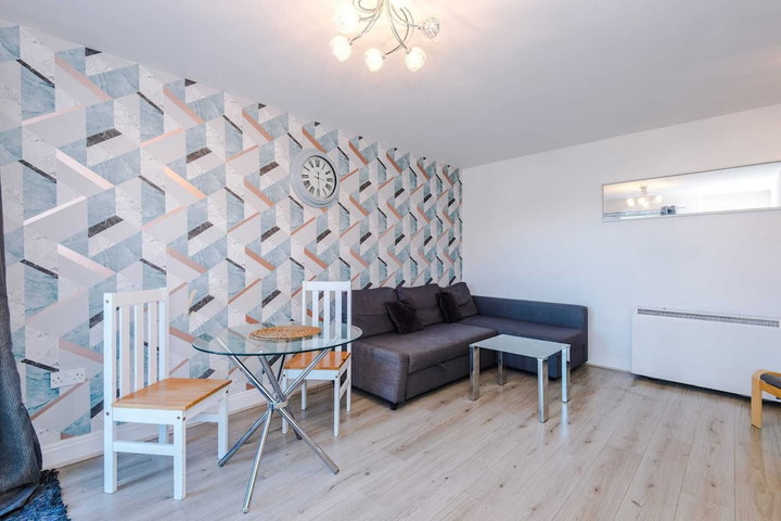Free Wifi & Parking, Huge Monthly Stay Discounts - Oldham