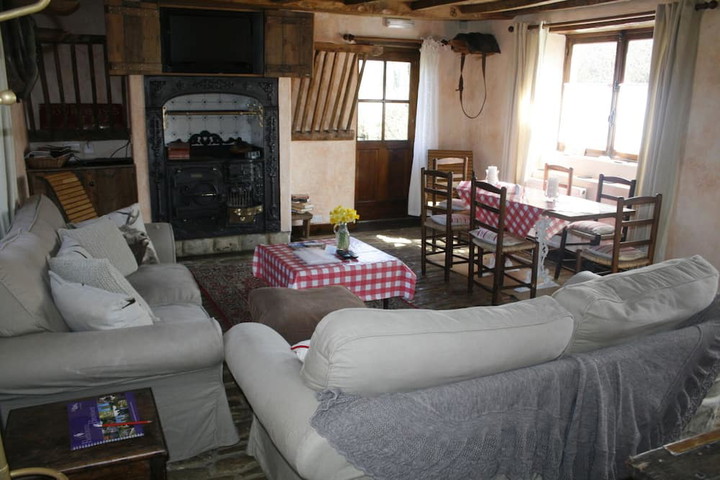 Castle Combe - The Prettiest Cotswold Village Near Bath / 6 Bedrooms Ensuite - Castle Combe