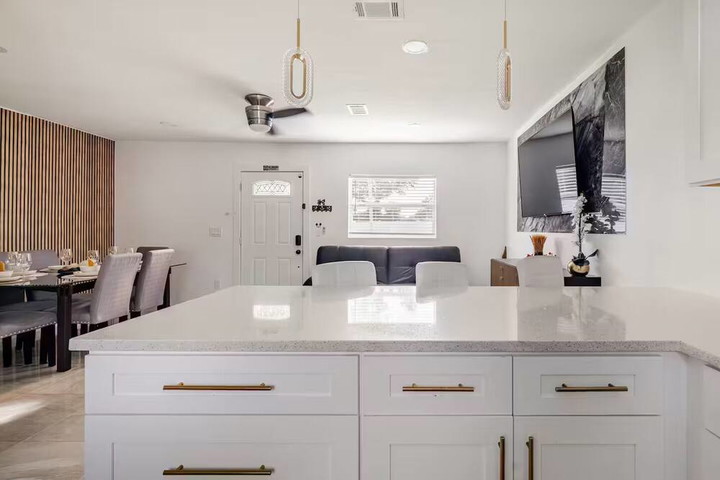 Modern Family Home - Pets Allowed - Close To Disney - Orlando, FL