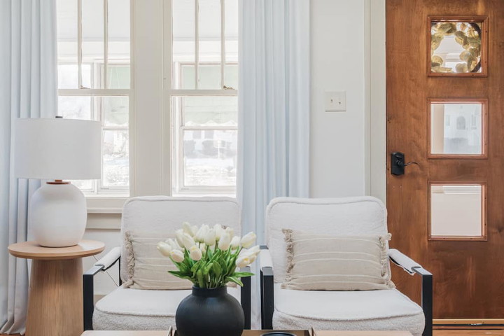 Elegant Family/pet Friendly Cottage In Coveted Clark Park - Champaign, IL