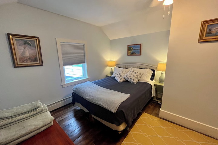 Historic 1820s Farmhouse Near Camden Harbor  Pet-friendly Coastal Stay - Camden, ME