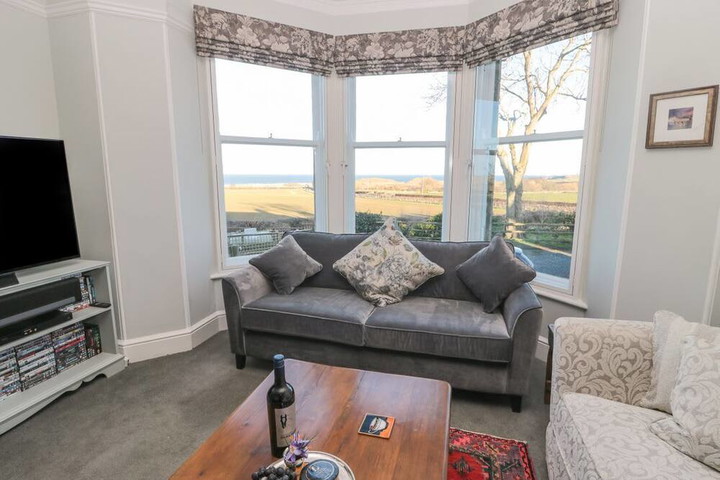 Whinstones At 4 The Villas, Embleton - Craster