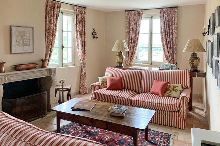Mas Vaucluse - Six Bedroom Villa, Sleeps 12 - Crillon-le-Brave