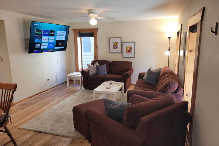 The Coral Castle - Large, Newly-remodeled, Gorgeous, And Great Location! Walk To Beach And Downtown! - Door County, WI