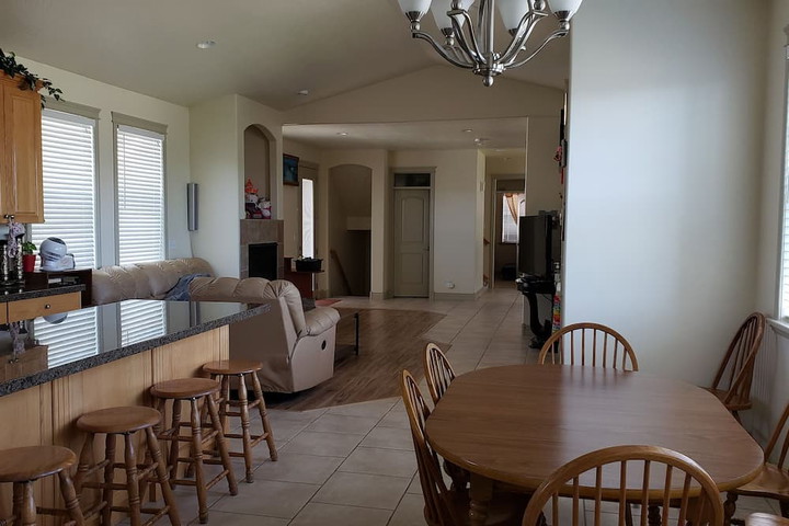 3 Bed, 4 Bath, 2-story House In Great Neighborhood - Farmington, UT