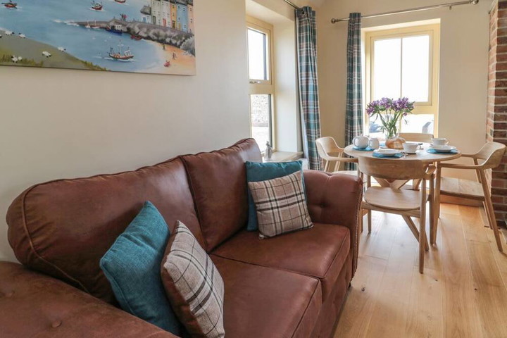 Smithy Cottage, Embleton. Wifi - Craster