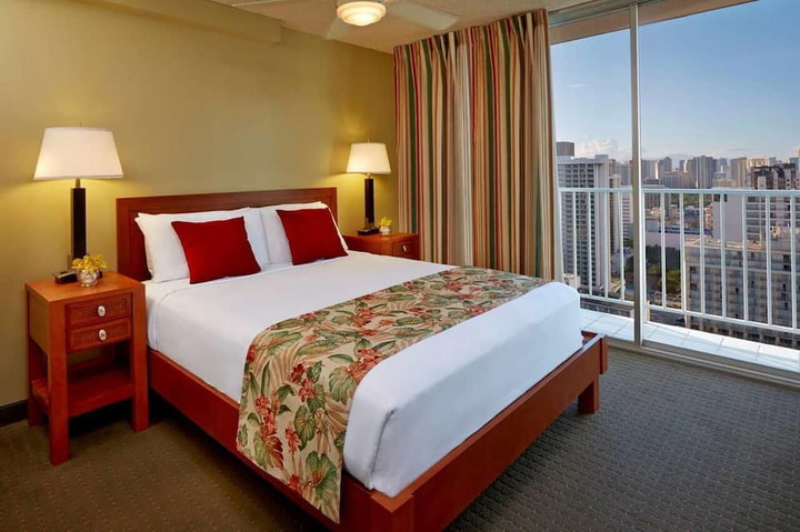 Spacious Ocean View Suite W/ Full Kitchen & Highest Rooftop Pool In Waikiki - Hawaï