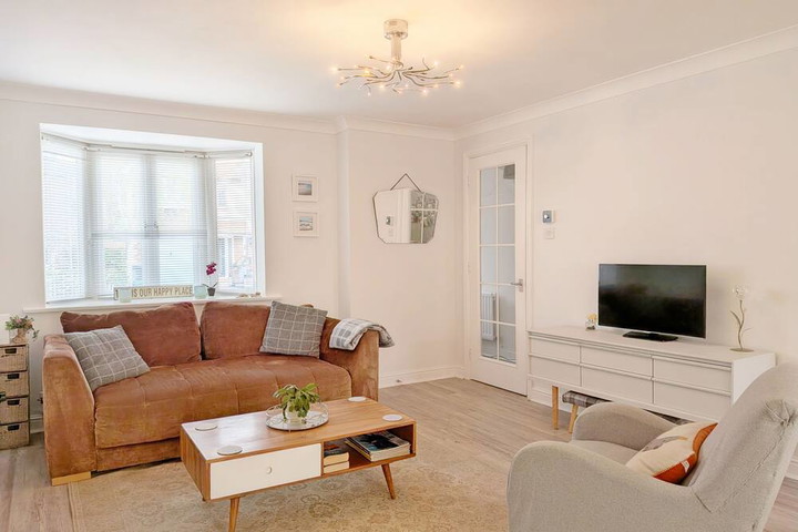 Shell Seekers - Selsey -  A Family House That Sleeps 6 Guests  In 3 Bedrooms - Pagham Beach