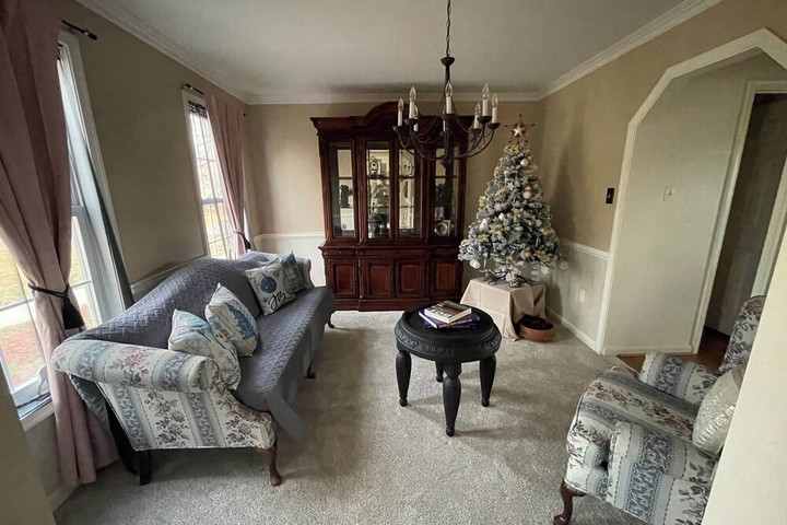 Spacious 4-bedroom House With Pool Access In La Plata With Beautiful Nature View - Waldorf, MD