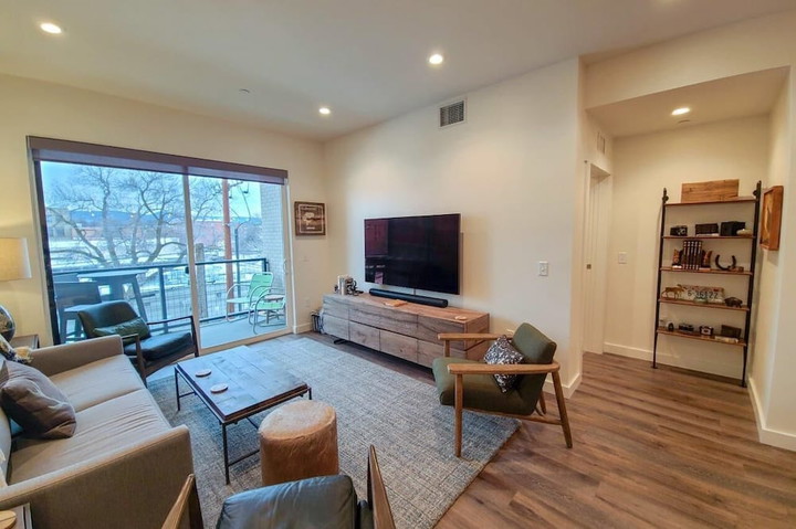 High West - Brand New Condo In Downtown Bozeman With A 30 Night Minimum - Bozeman, MT