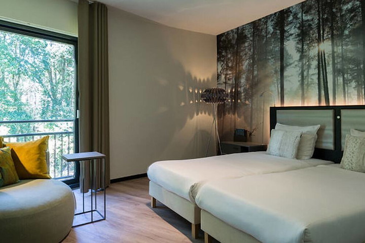 Modern Comfort Close To The City! Indoor Pool And Onsite Dining! - Valkenswaard