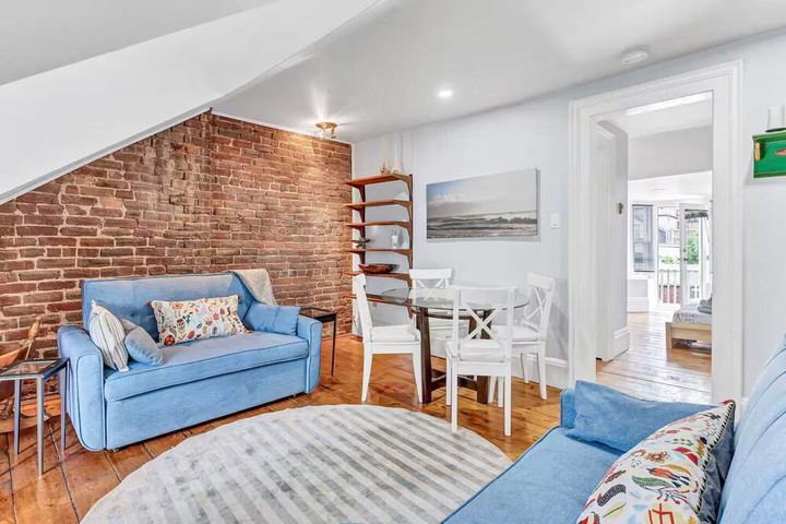 Historic Loft Best Dt Location. Unit 3 5139 - Halifax