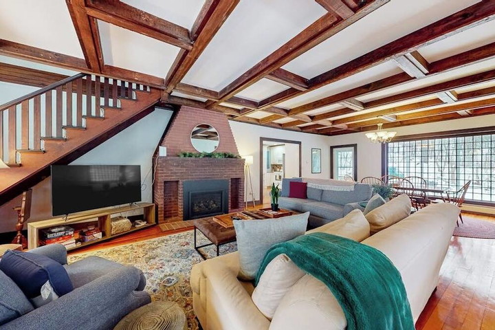 Lakefront House With Mountain-range Views, Waterfront Dock, 2 Sups & Kayak - Castleton, VT