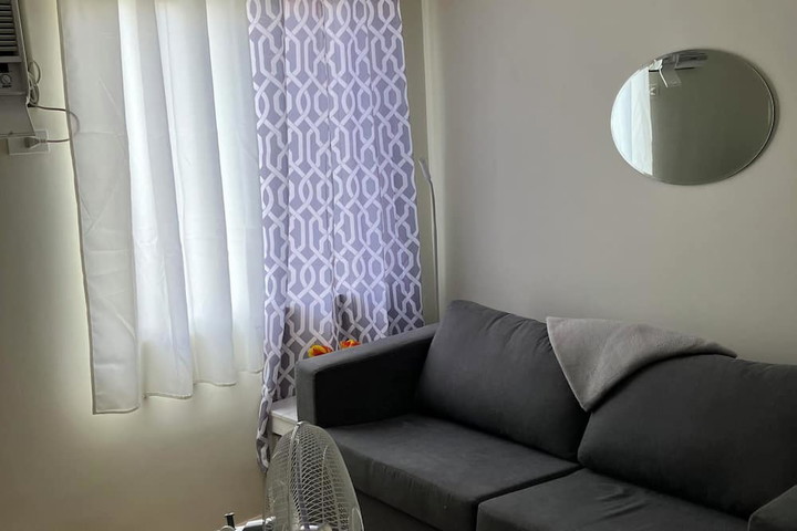 Cozy Condo With Ac And Fitness Room In Lovely Dumaguete Steps From The Ocean - Dumaguete