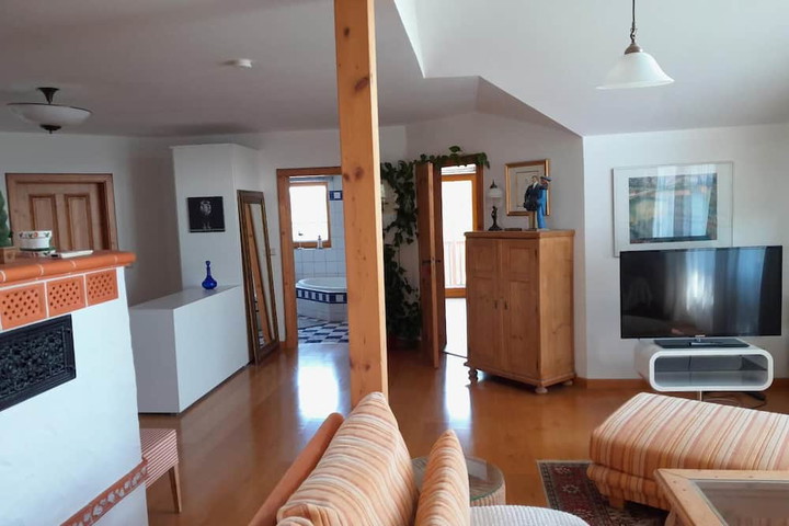 Air-conditioned Apartment (110sqm) With Balcony And 2 Bedrooms - Cham