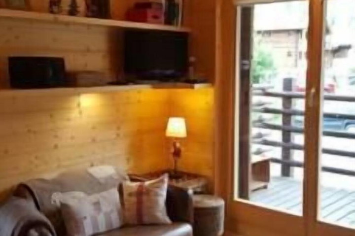 Small, Very Comfortable Chalet In The Old Village For 2 Persons : Living Room With Wood-stove - Flat - Grimentz