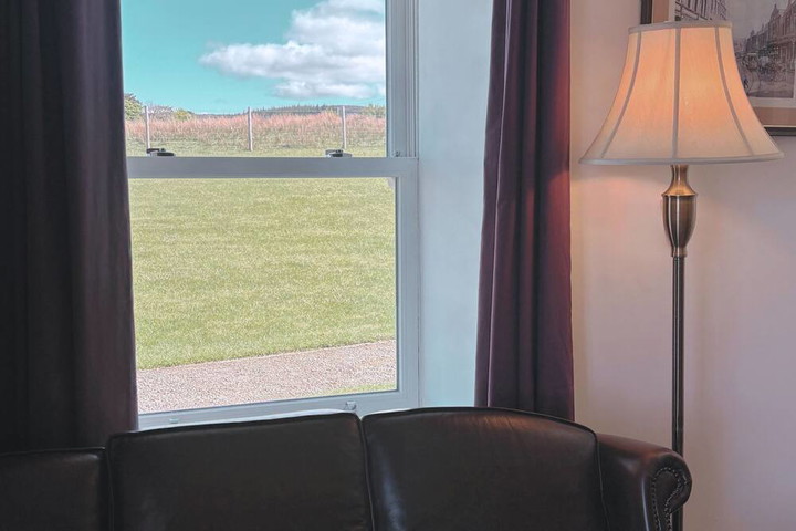 Blaeberry Cottage - Sleeps 5 Guests In 3 Bedrooms - Carradale