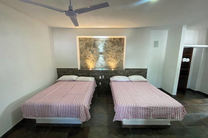 Suite With 2 Dbl Beds, Kitchen, Fans And Ac. Just 2 Blocks From Beach. - Lo de Marcos