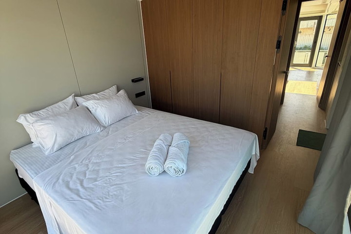 Stylish Stay In The Kingdom Of Tonga - Tonga