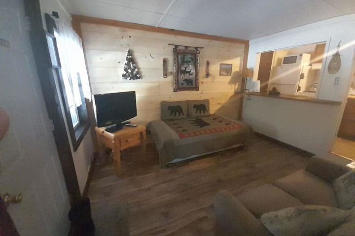 Cabin 1 - Unit 2 At Blue Mountain Rest - Adirondack Mountains