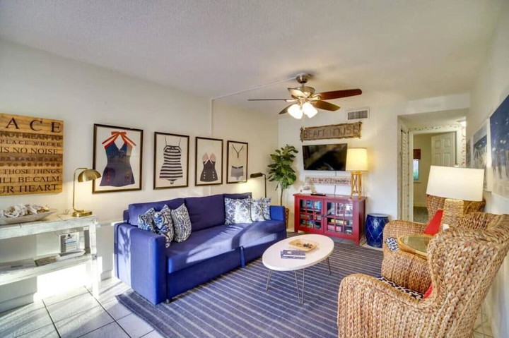 Beachside Cottage - 5 Min Walk To The Beach - Cocoa Beach, FL