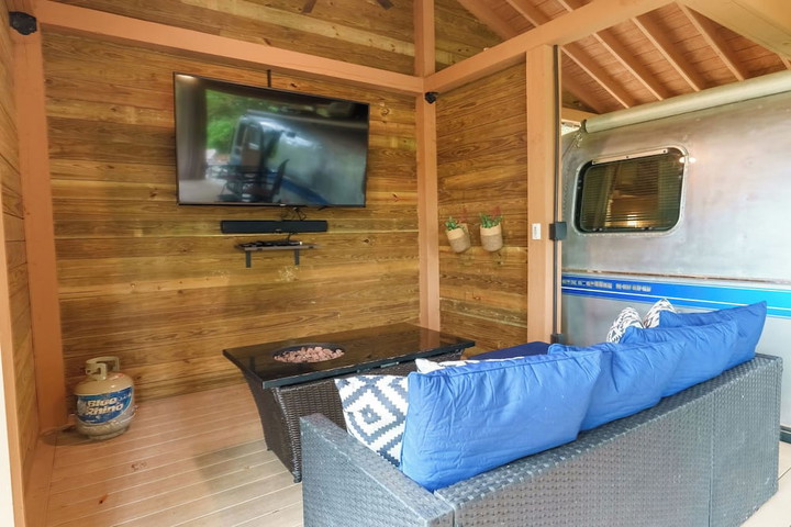 Airstream Glamper In Hocking Hills, Hot Tub, 1 Mile To Old Man's Cave! - Ohio