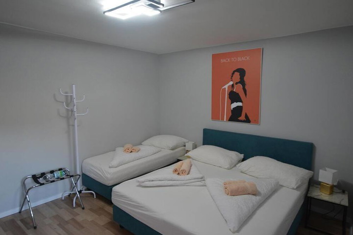 Dreibettzimmer Ohne Storno - Hotel Mittelpunkt Villach - Villach