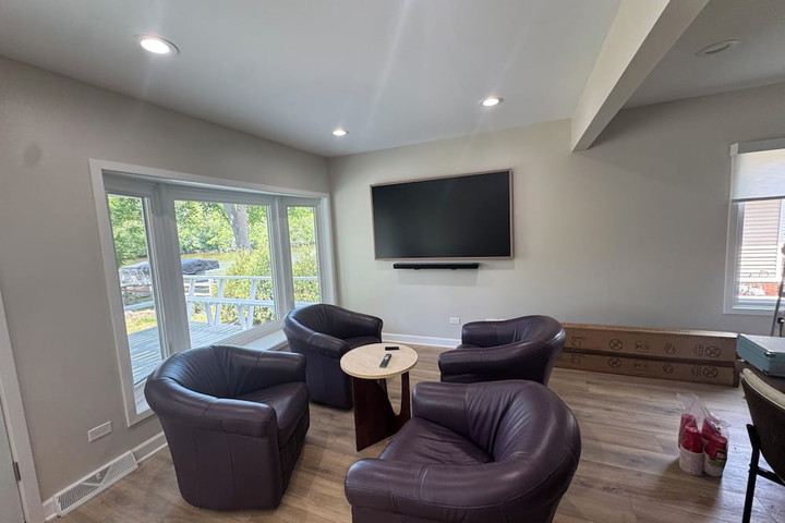 Waterfront - Private Dock - Two Suites - Crystal Lake, IL