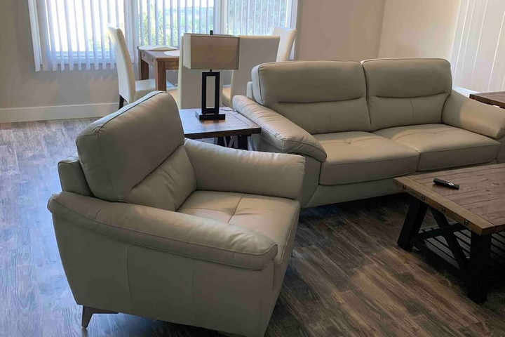 Near Uo, New Reno, Slps 8, Pet Stays Free, Deck/grill, Fenced Yard, Very Clean - Eugene, OR