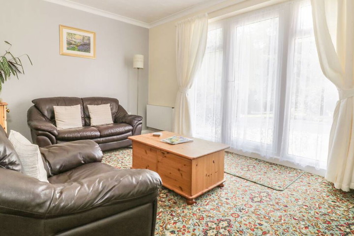 The Bungalow, With Pool In Bentley - Ipswich