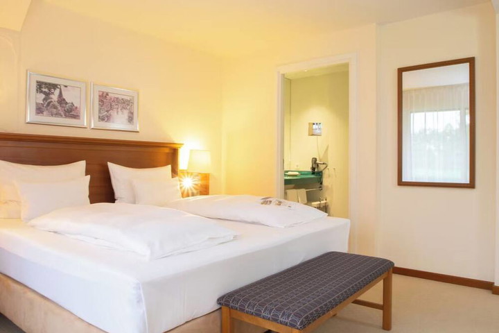 Romantic Room Nestled In Scenic Green Spaces With Direct Access To Park - Oldenzaal