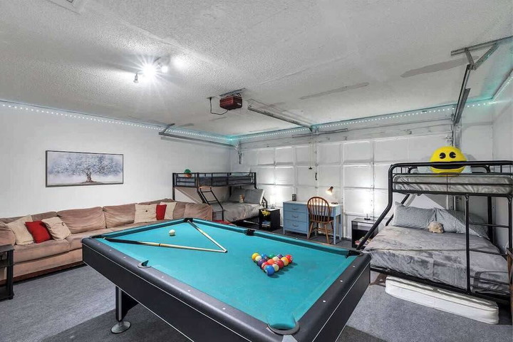 Chill 4/2, Lakefront, Game Room, Fishing & Hot Tub - Oviedo, FL